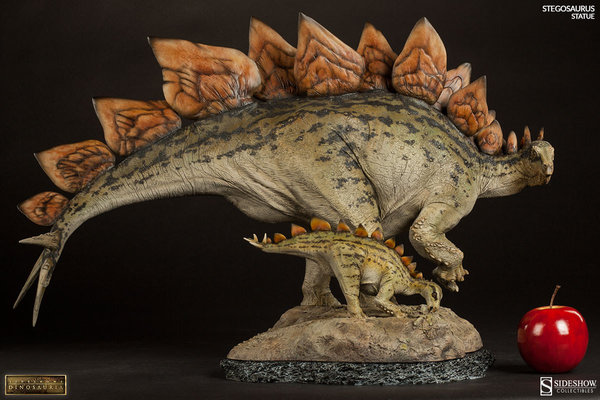 Stegosaurus by Sideshow (2015 Version) - Dan's Dinosaurs
