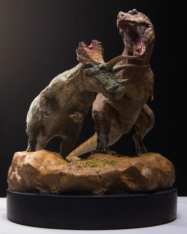 Stegosaurus by Sideshow (2015 Version) - Dan's Dinosaurs