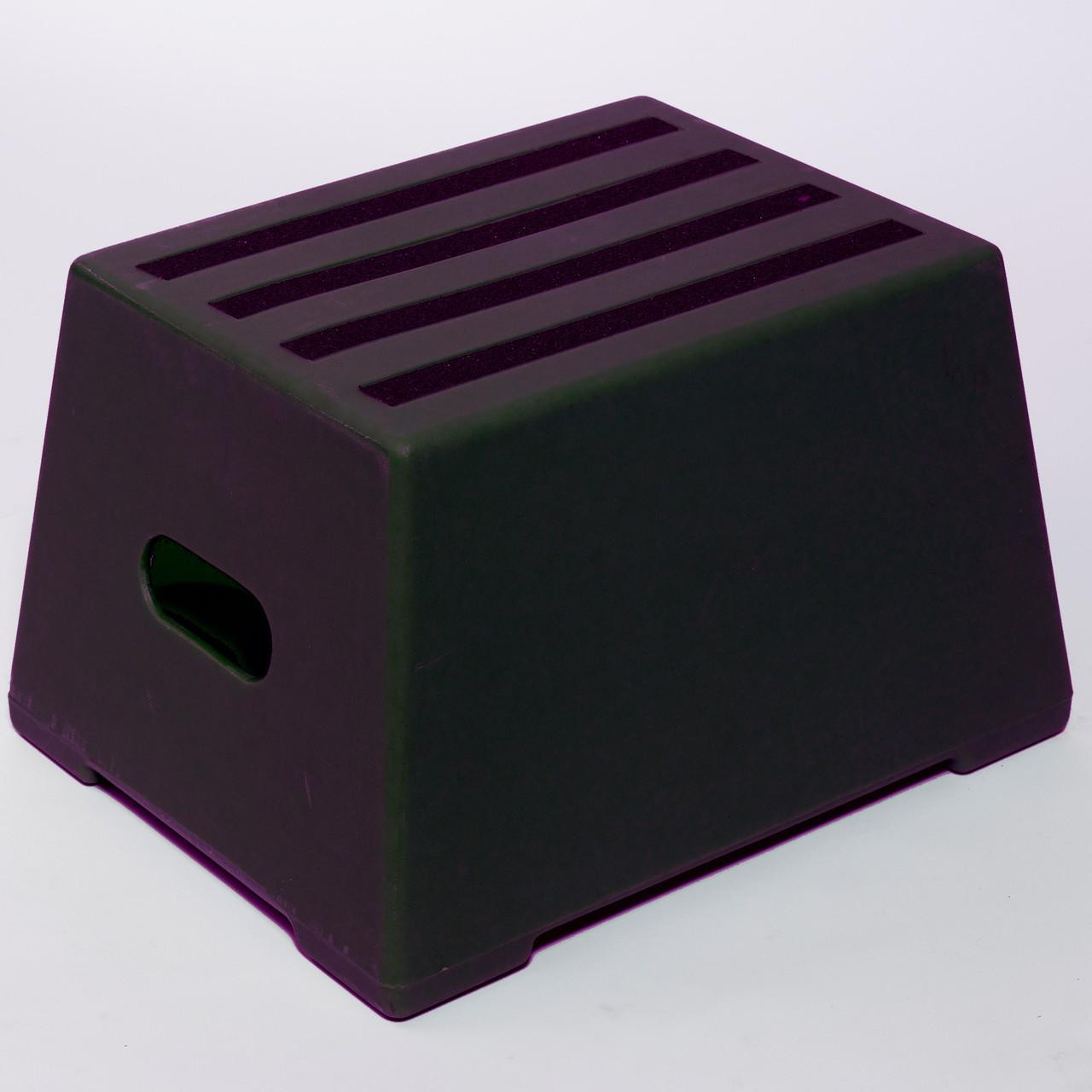 1 Tread Heavy Duty Plastic Safety Step | Roadware
