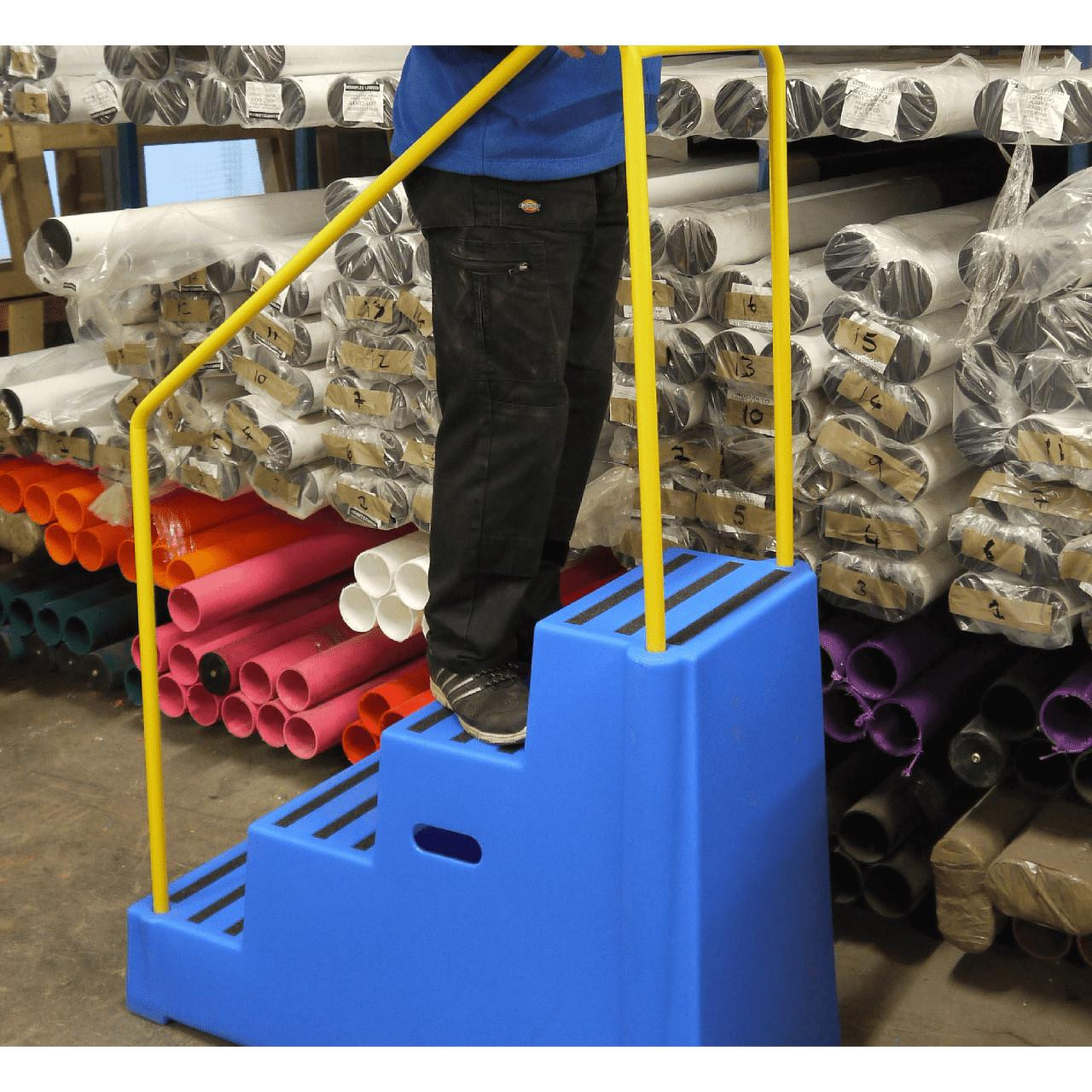 4 Tread Heavy Duty Plastic Safety Step | Roadware