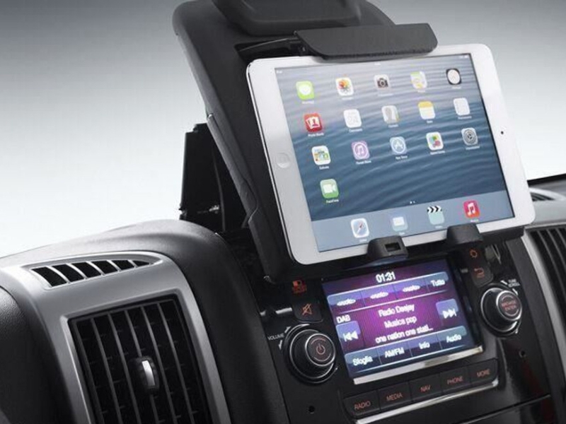 Stay Organised on the Road: Citroen Relay iPad, Tablet, Mobile Phone ...