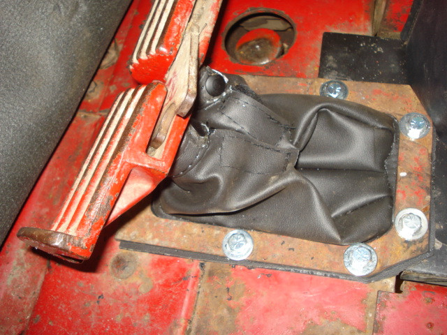 IH 766-1568 CLUTCH AND BRAKE PEDAL COVER BOOT SET - Fehr Cab Interiors Co.