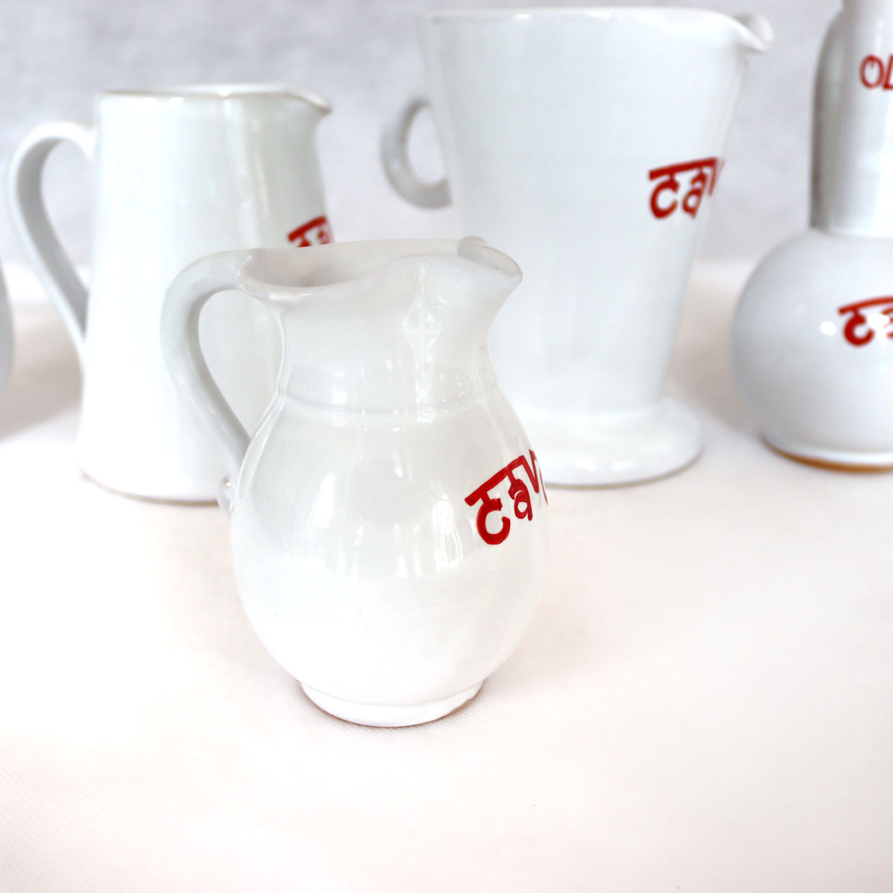 Customizable Pottery jugs for Restaurants-Mod Ceramics Italy