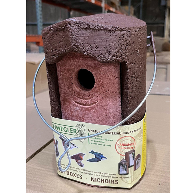 Buy 1/2 Inch Tree Trunk Birdhouse | Kinsman Garden Birdhouse