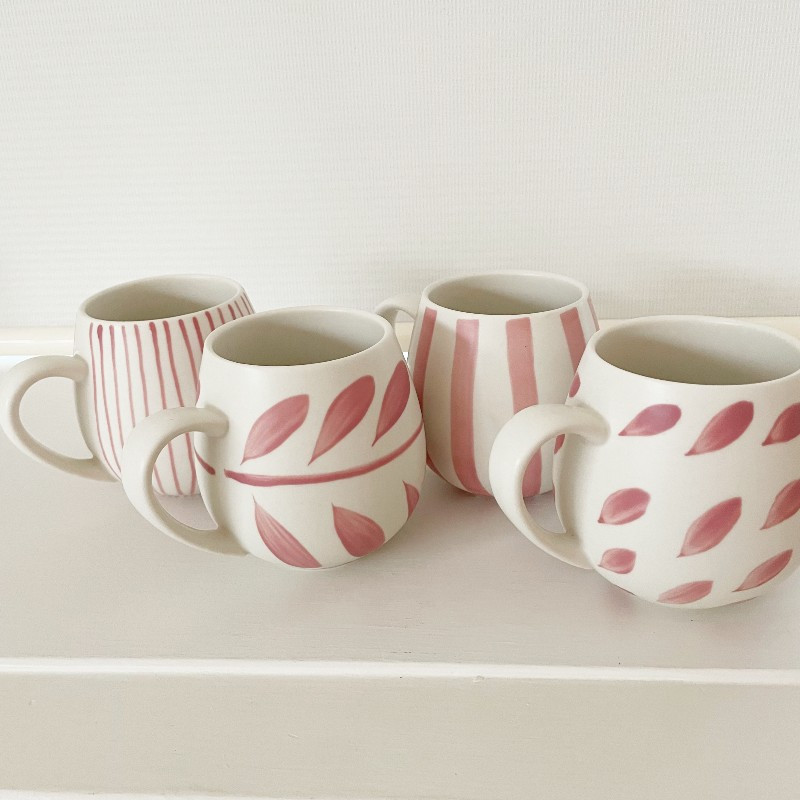 Rose Brush Hug Me Mugs (Set of 4) - Robert Gordon Collection