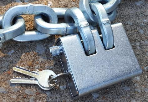 Security Maxx High Security Padlock For 3/8" And 1/2" Chain, Keyed ...