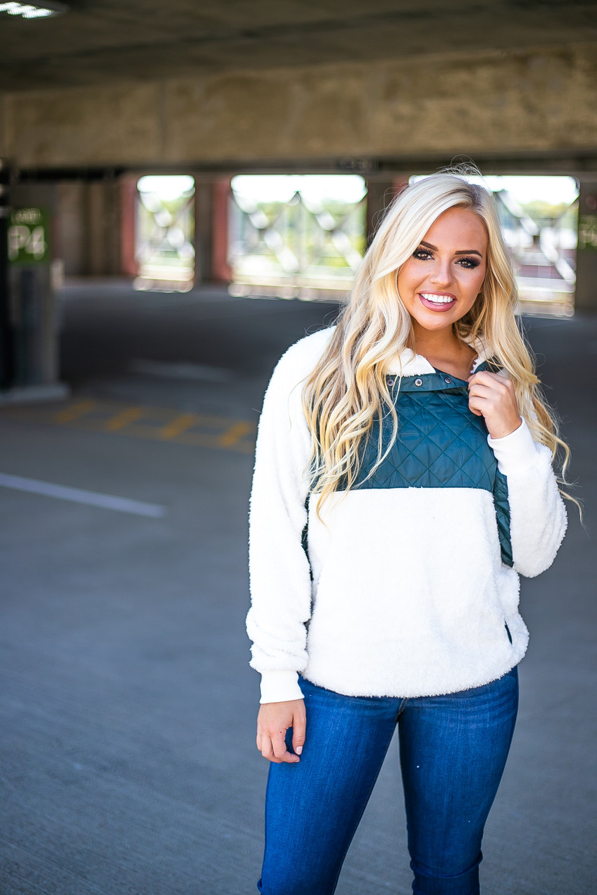 Feeling Fall Pullover: Olive/Ivory - Off the Racks Boutique