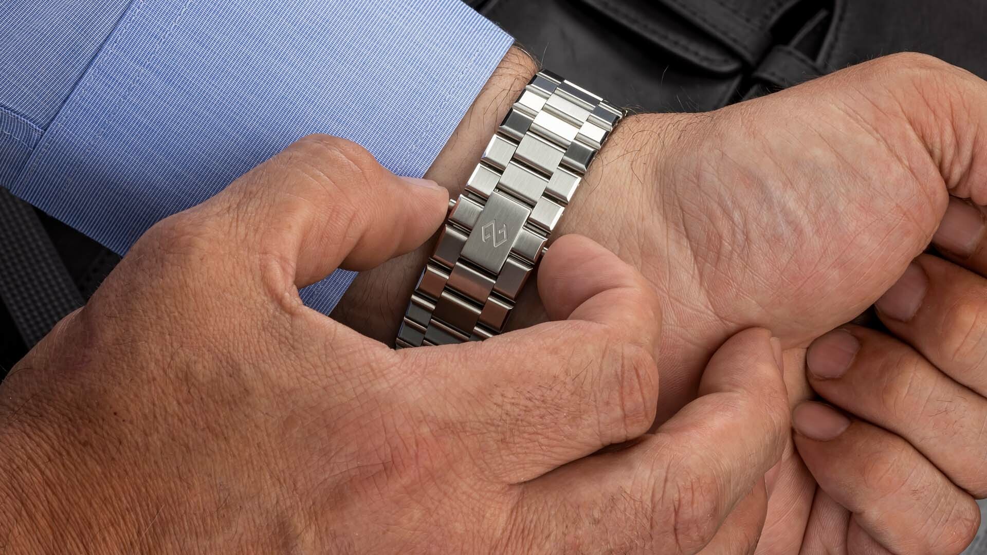 Formex Essence FortyThree Automatic Chronometer Gamaret