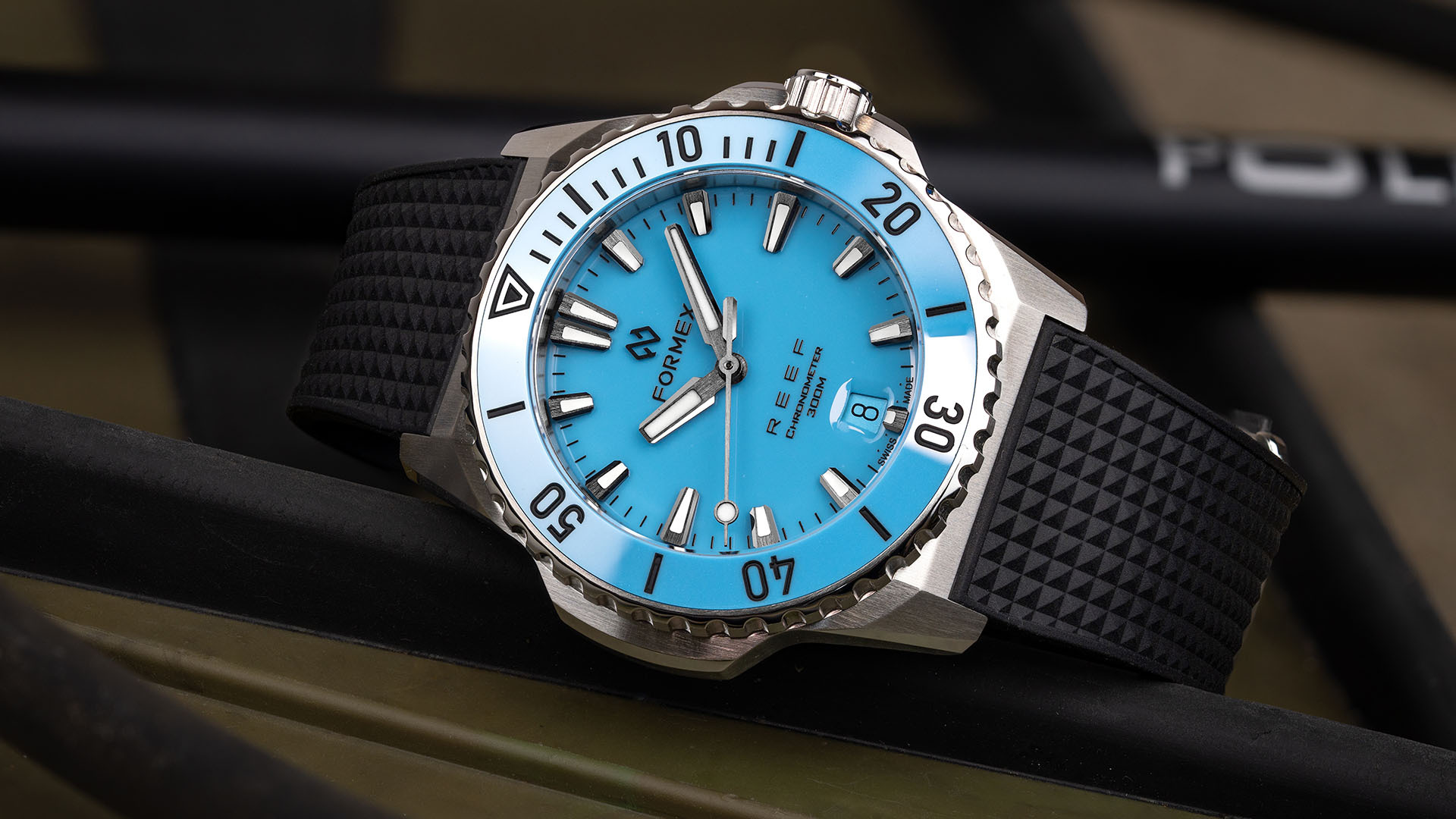 Formex REEF 39.5mm Automatic COSC 300M Bahama Blue
