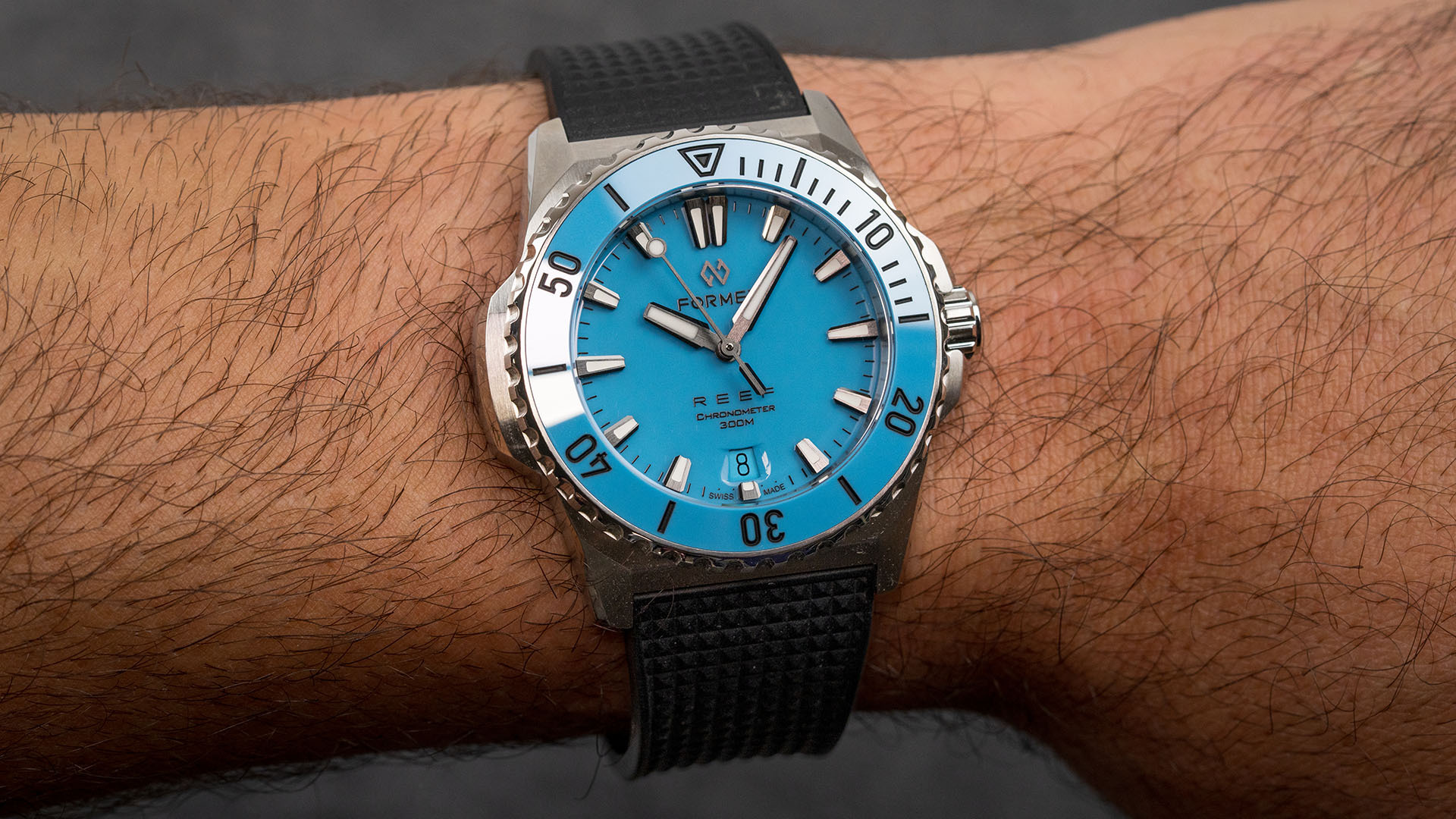 Formex REEF 39.5mm Automatic COSC 300M Bahama Blue