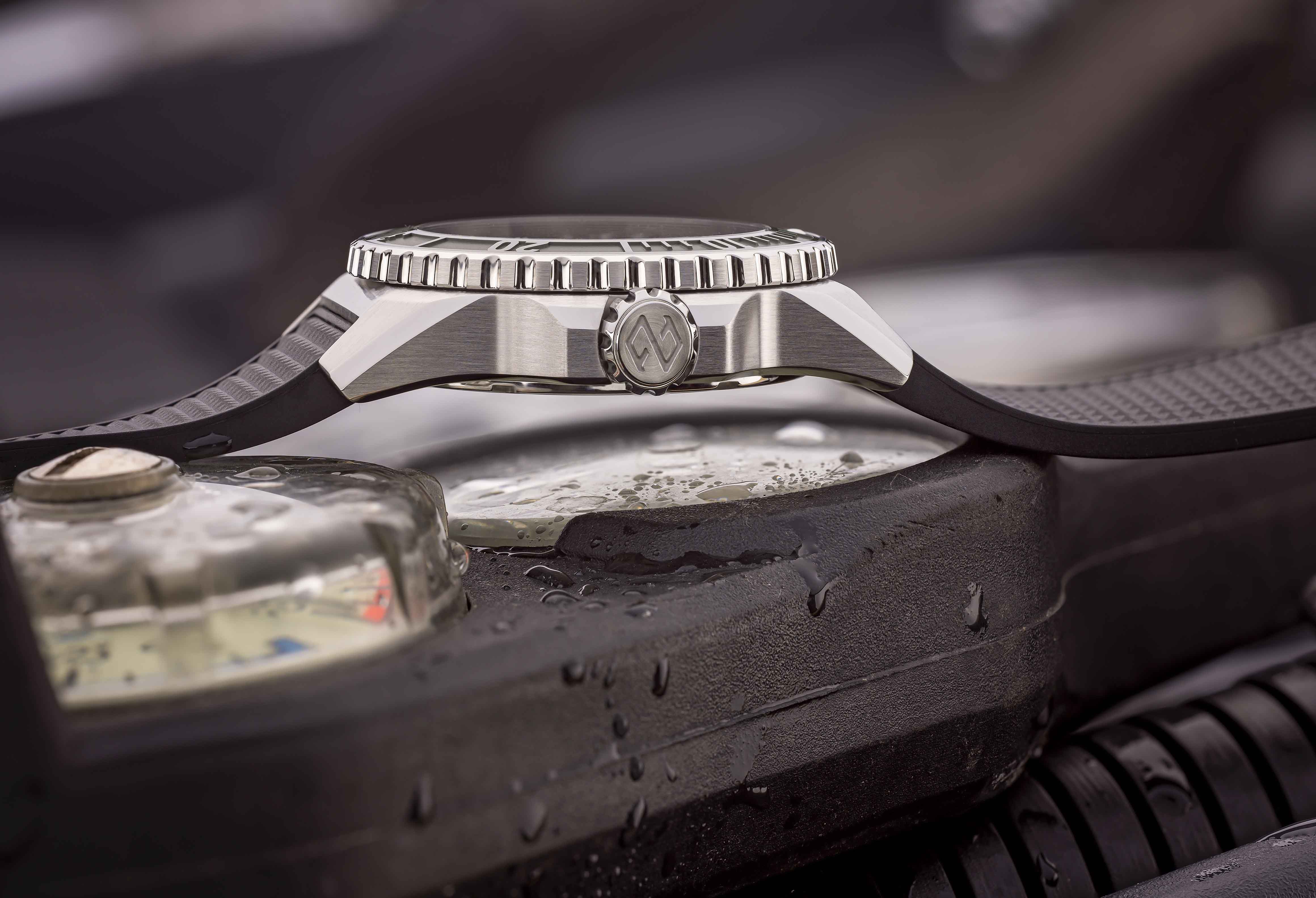 Formex REEF 39.5mm Automatic COSC 300M