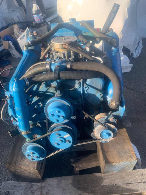 Crusader 350 Freshwater Cooled Engine