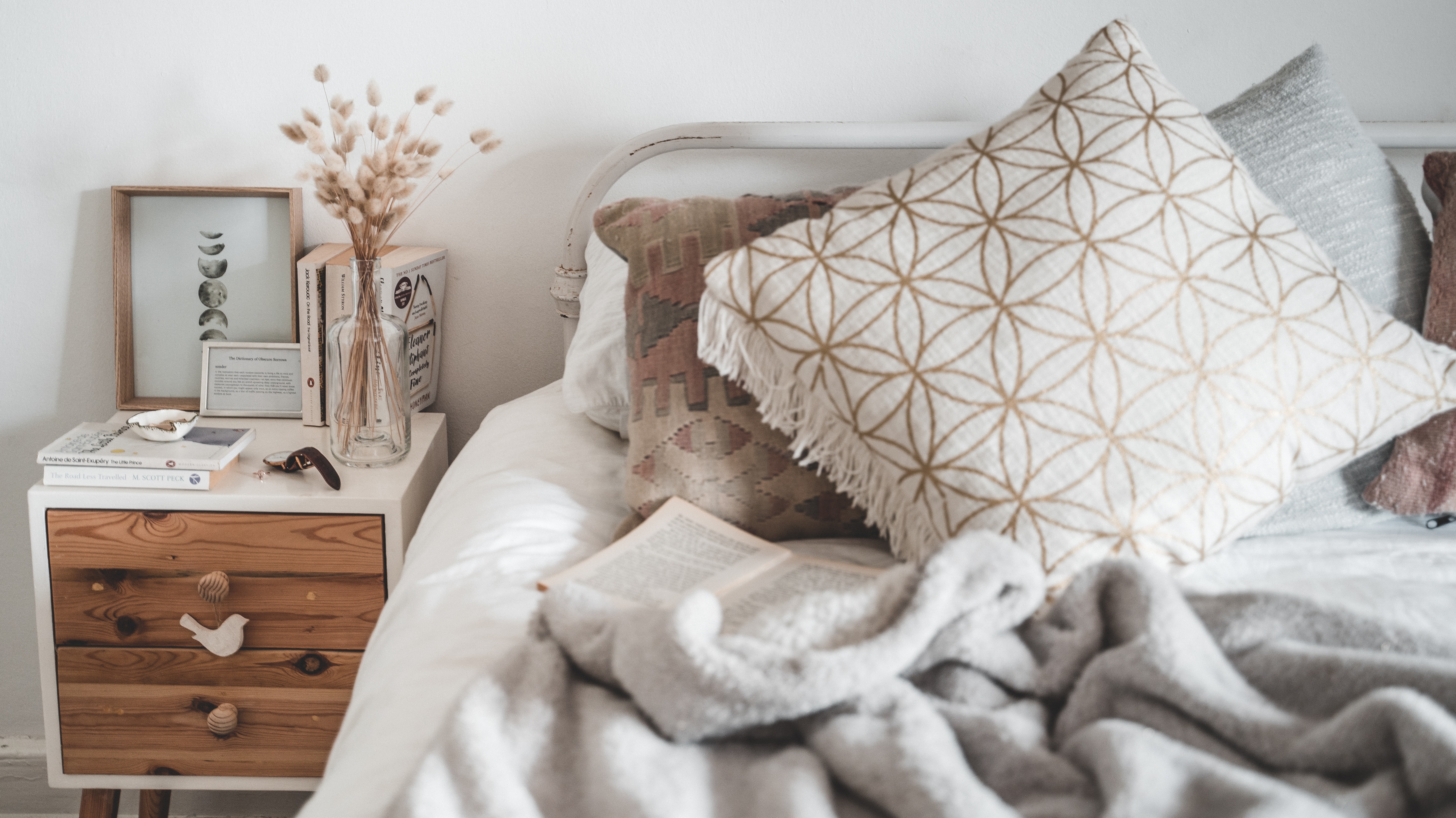 Benefits of Using Eco-Friendly Home Decor Products - Recycled Glass ...
