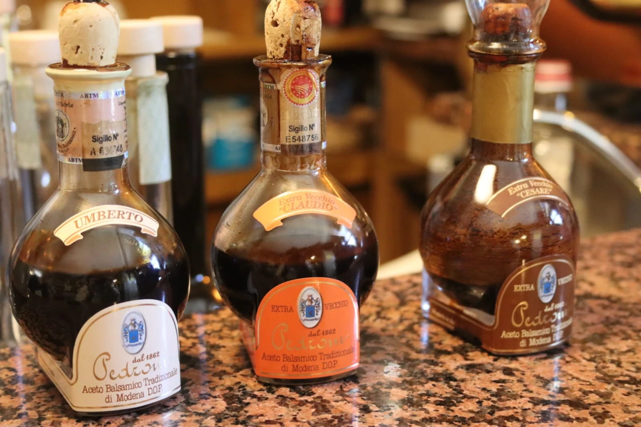 Aceto Pedroni Traditional Balsamic Vinegar of Modena DOP 'Italo' in a ...