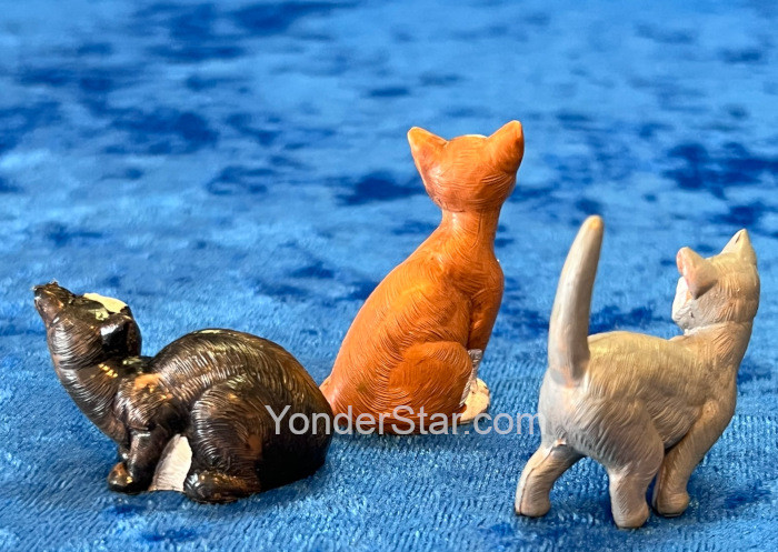 Cats - 5" Fontanini Nativity Animals 51518 - Yonder Star Christmas Shop LLC