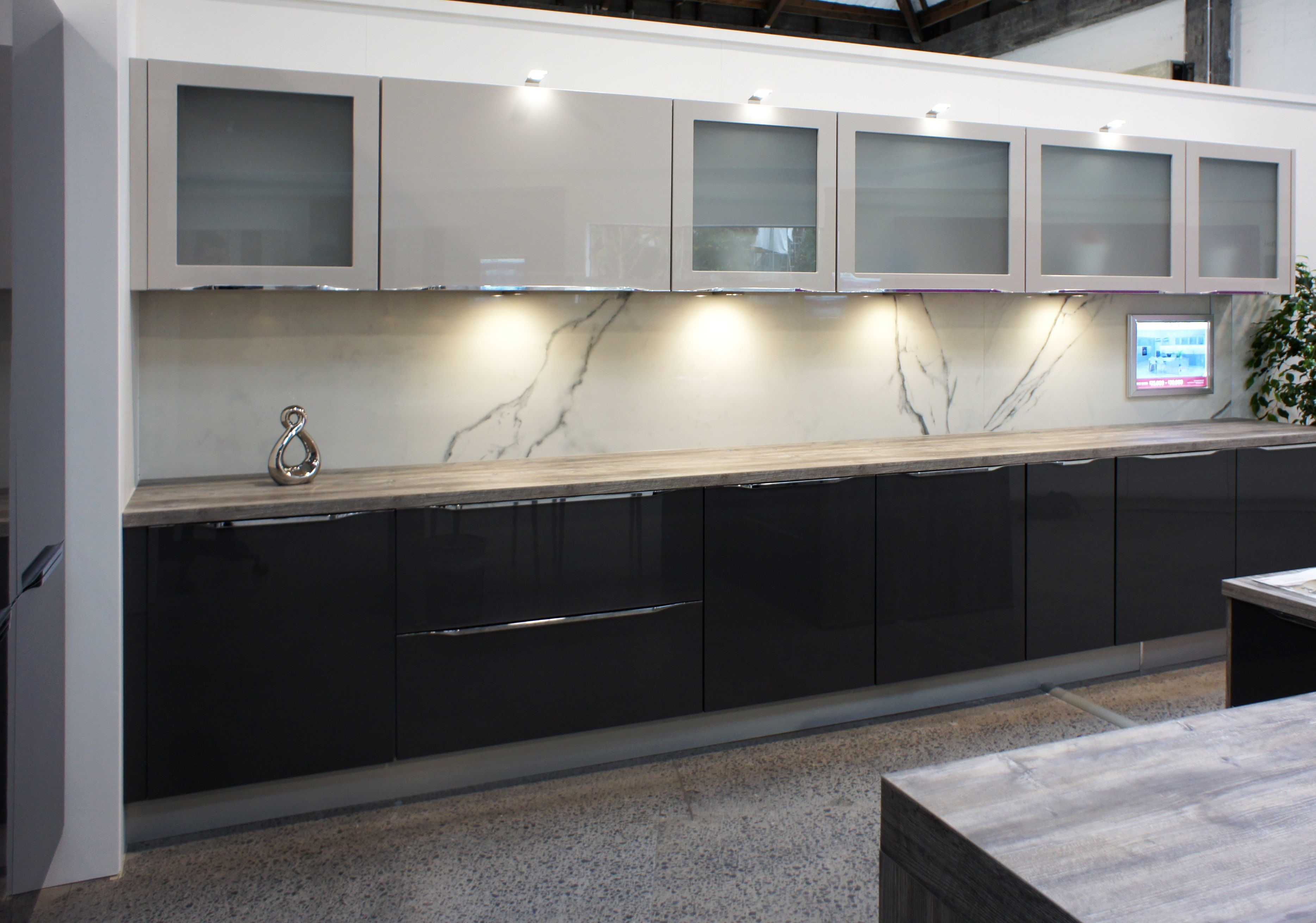 Make a Statement with Extra Large Format Tiles - Tile Space