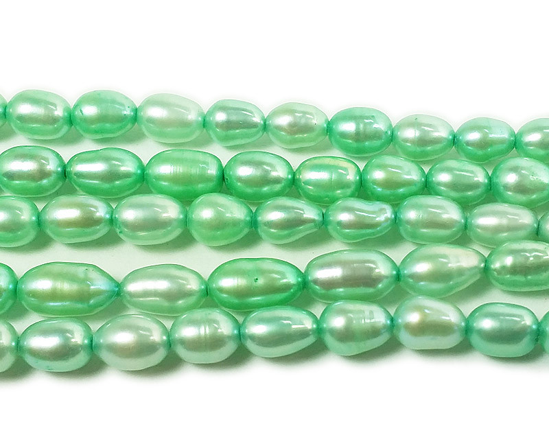 Light green rice pearls (5x7mm)