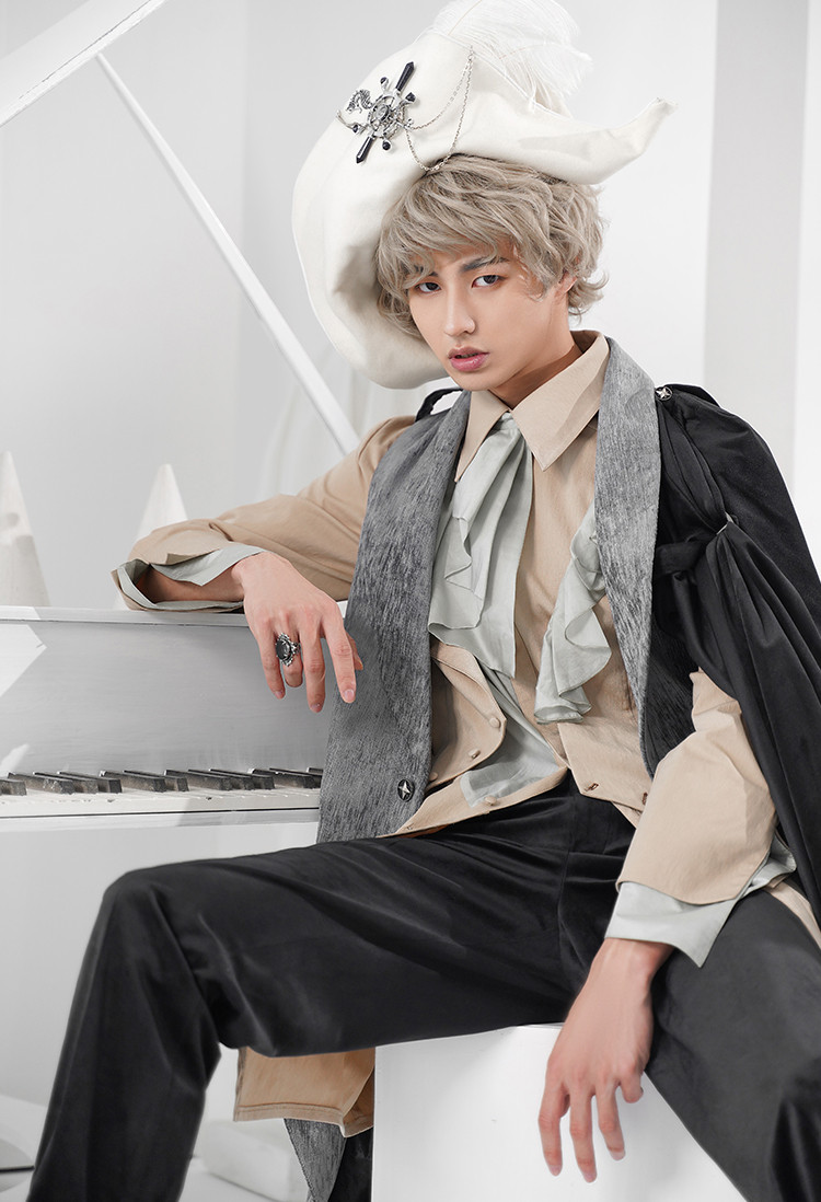 Skald, Gothic Dandy Fashion Black Velvet Fold Cuff Pants Spring Autumn ...