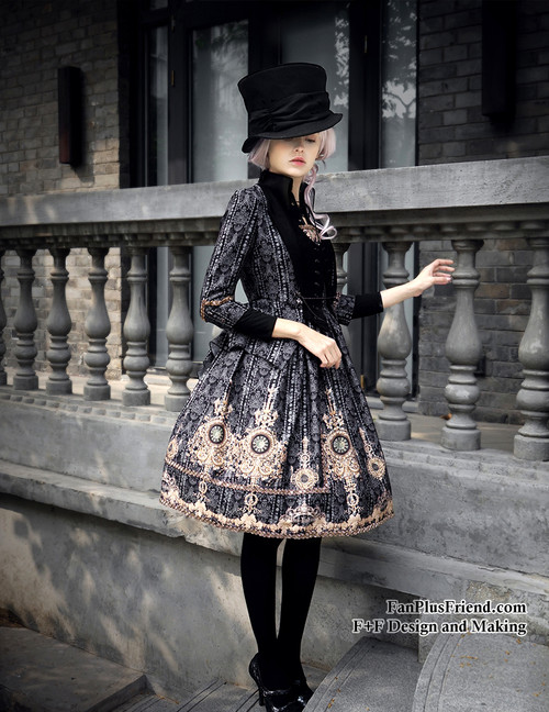 Elegant Gothic Dandy Bias Top Hat and Sash Set