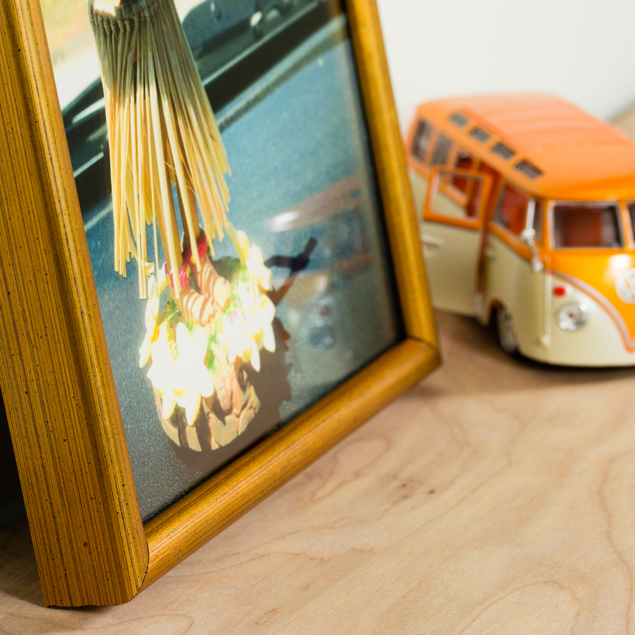 Bullnose Contemporary Gold Hardwood Picture Frame - Craig Frames