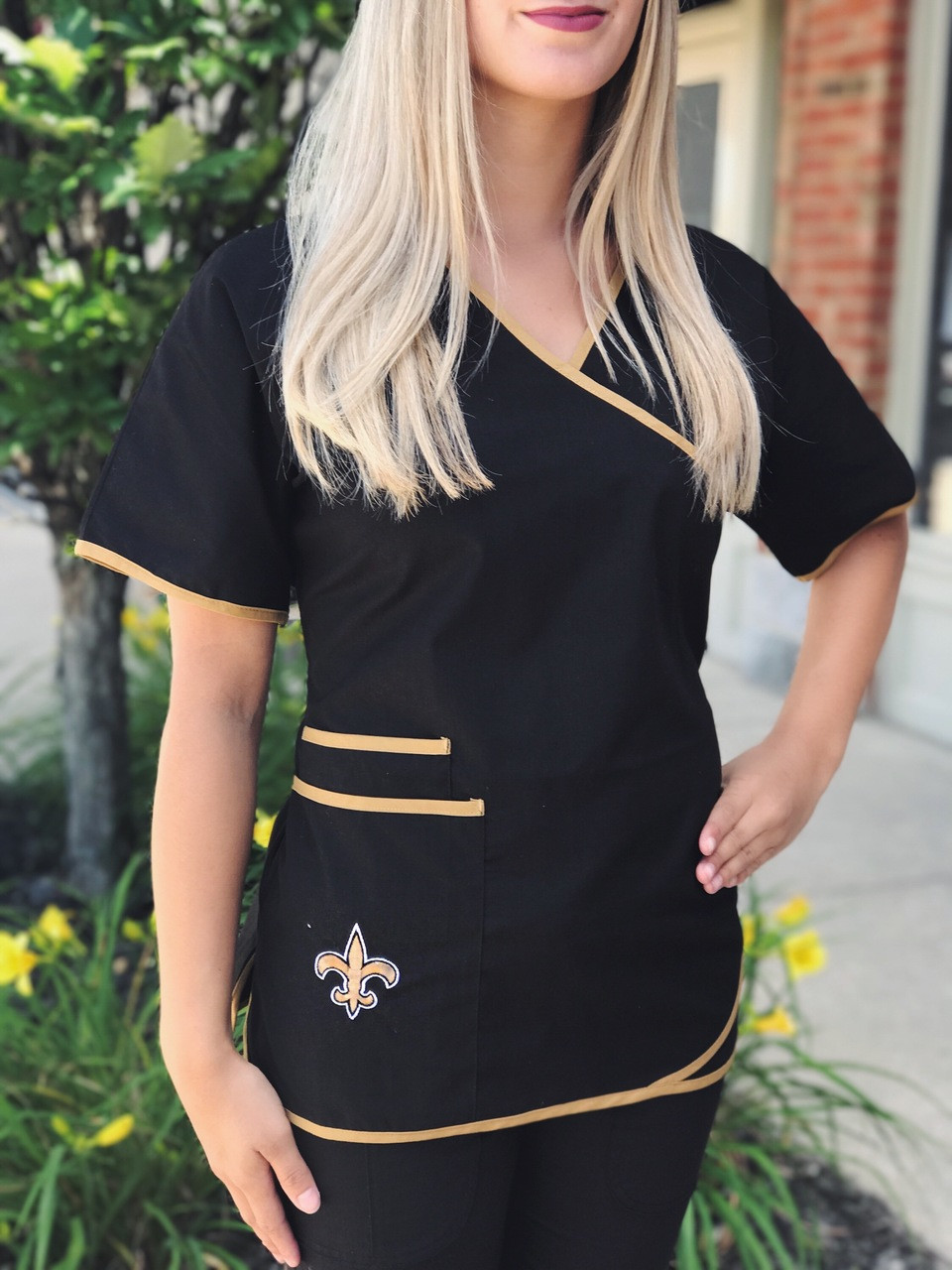 New Orleans Saints Women's NFL Scrub Top - Scrub Identity