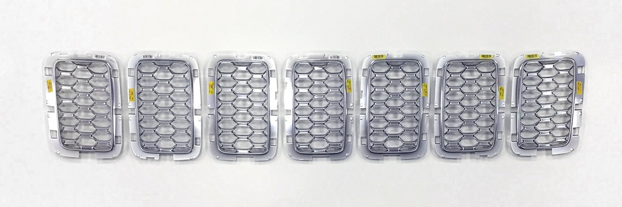 Black Grill Insert Grand Cherokee WK2 - Mopar