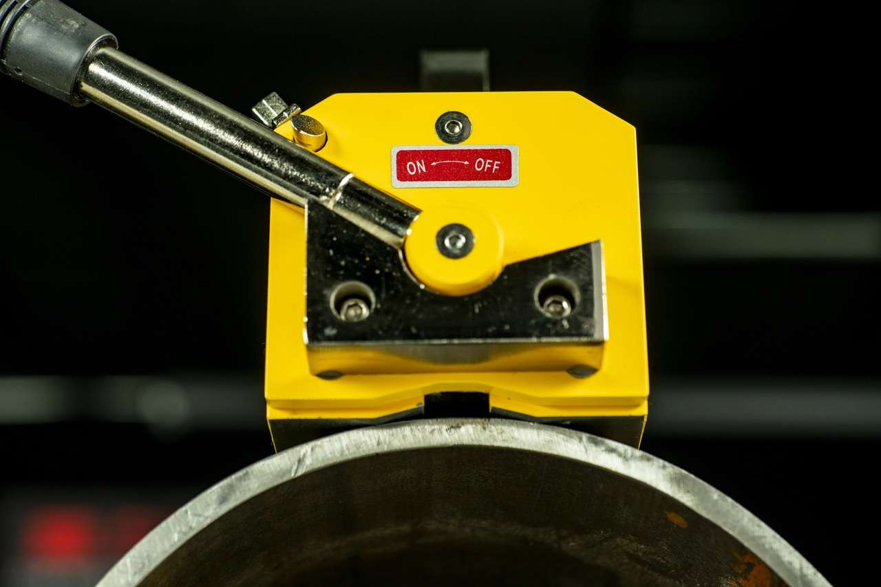 Euroboor 1000lb Capacity Lifting Magnet ELM.500 Euroboor