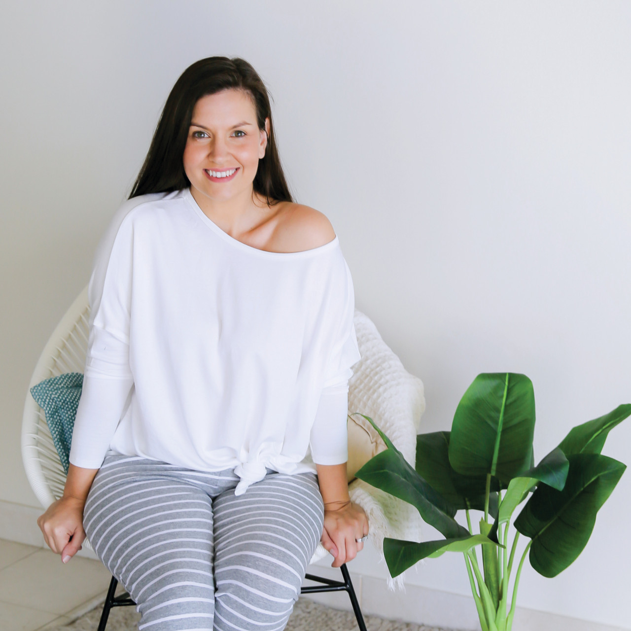 BETH TOP - CREAMY WHITE - MAGENTA BELLA