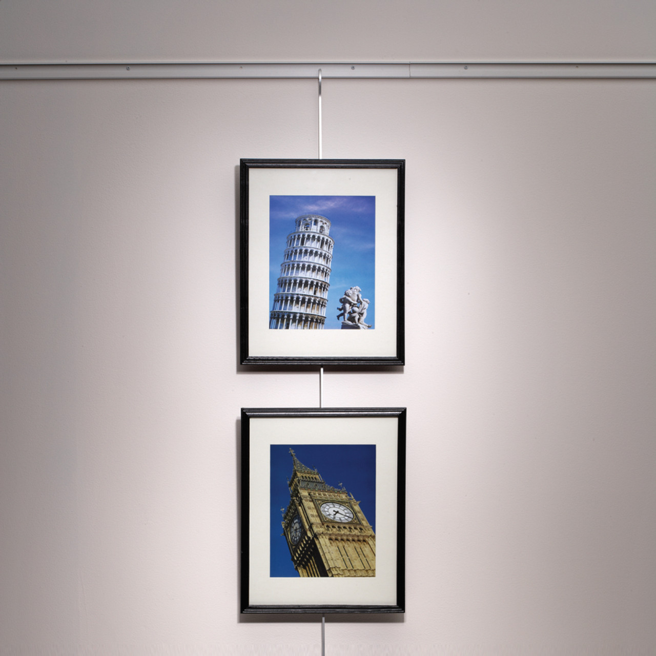 Hanging picture rail system store