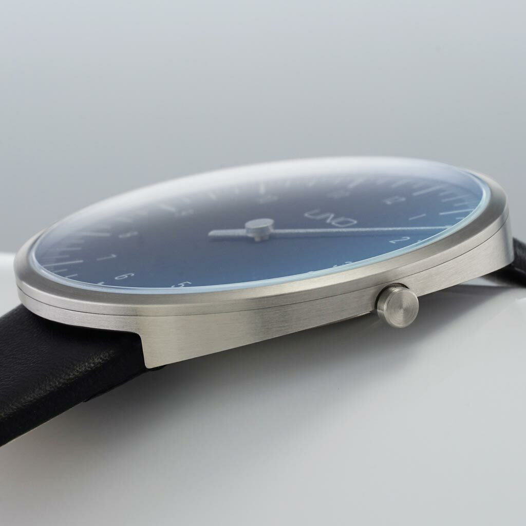 Botta UNO one hand 12-hour Swiss quartz watch with 40mm titanium case ...
