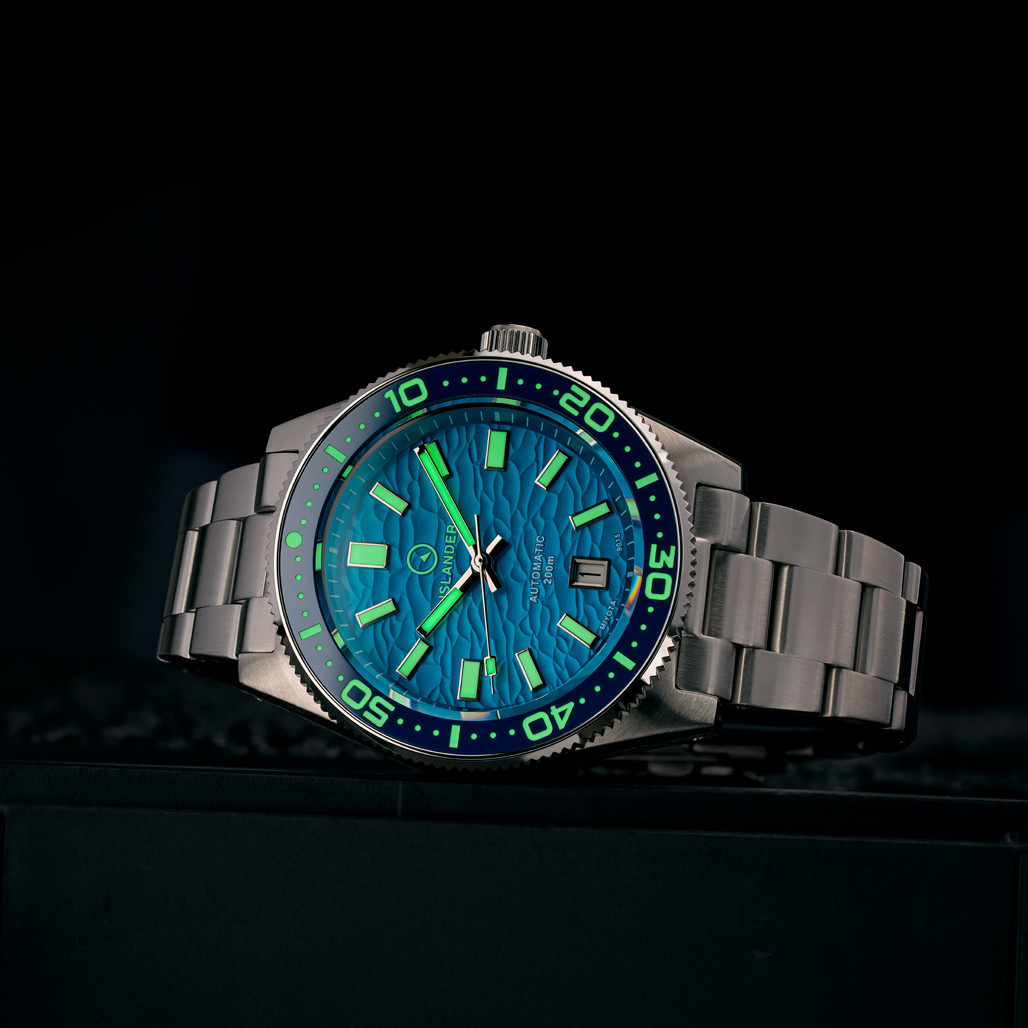 Islander Northport Hi-Beat Automatic Dive Watch with Turquoise Ripple ...