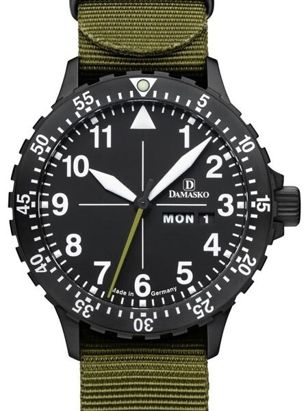 Damasko DH1.0BK Swiss Automatic Pilot Watch with Rotating 60-minute Bezel