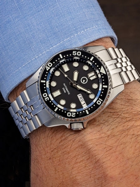 Islander 38mm Automatic Dive Watch with AR sapphire crystal, all solid ...