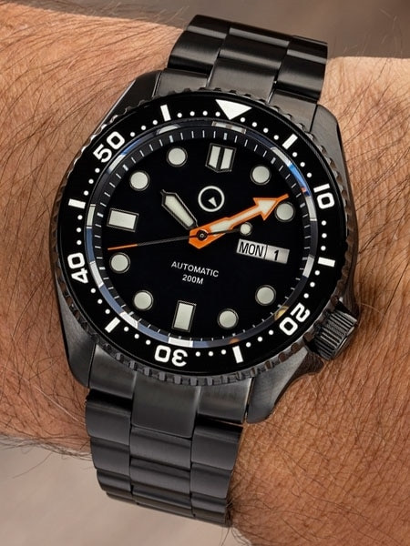 Islander Automatic Dive Watch with AR sapphire crystal, all solid link ...