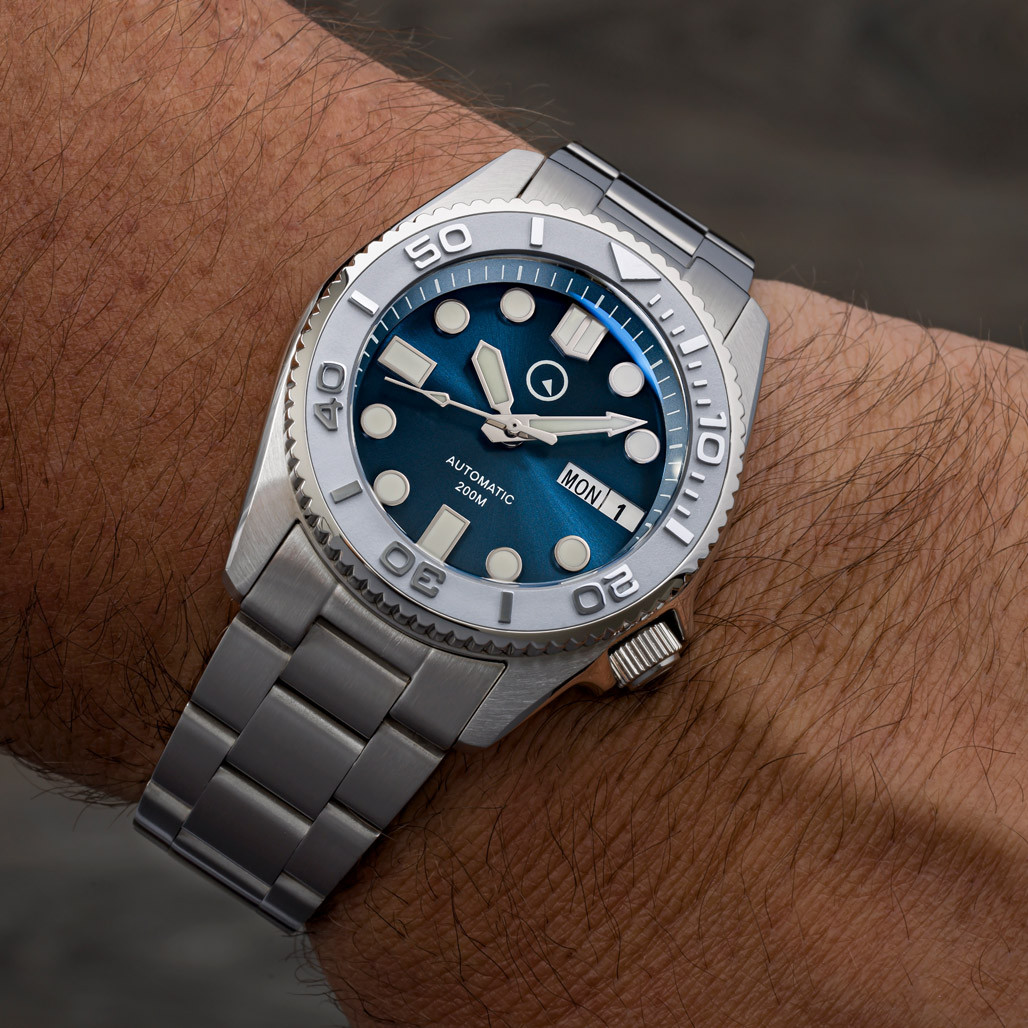 Islander Automatic Dive Watch with a double domed AR sapphire crystal ...