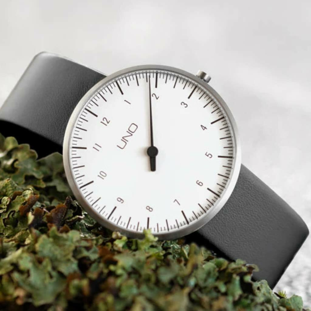 Botta UNO one hand 12-hour Swiss quartz watch with 40mm titanium case ...