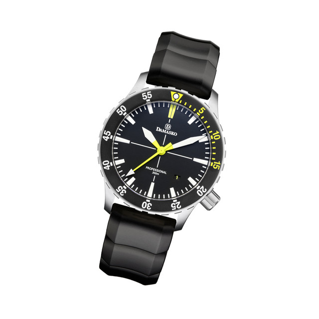 Damasko Automatic 300M Dive watch with in-house Movement #DSub10