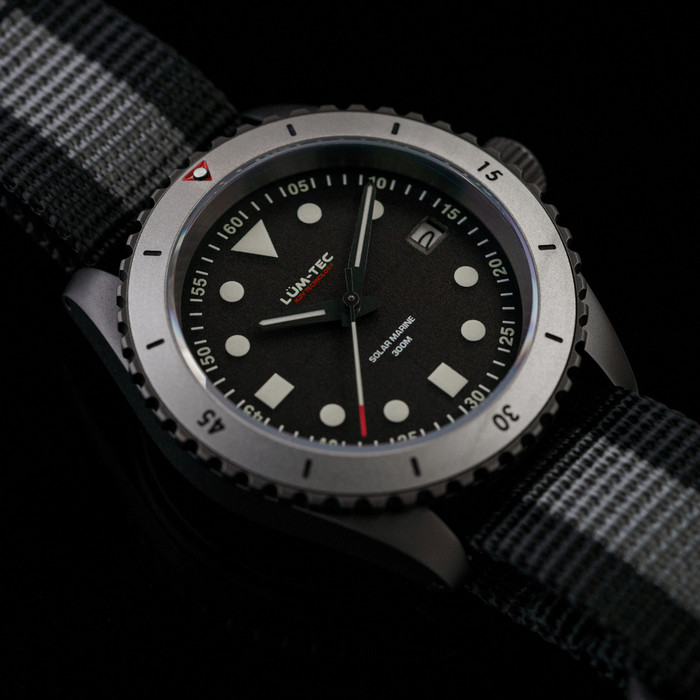 Lum-Tec Solar Powered Military Watch with 39mm Titanium Carbide Bead ...