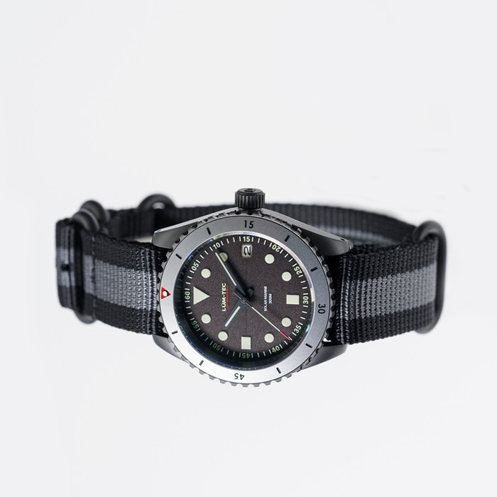 Lum-Tec Solar Powered Military Watch with 39mm Titanium Carbide Bead ...