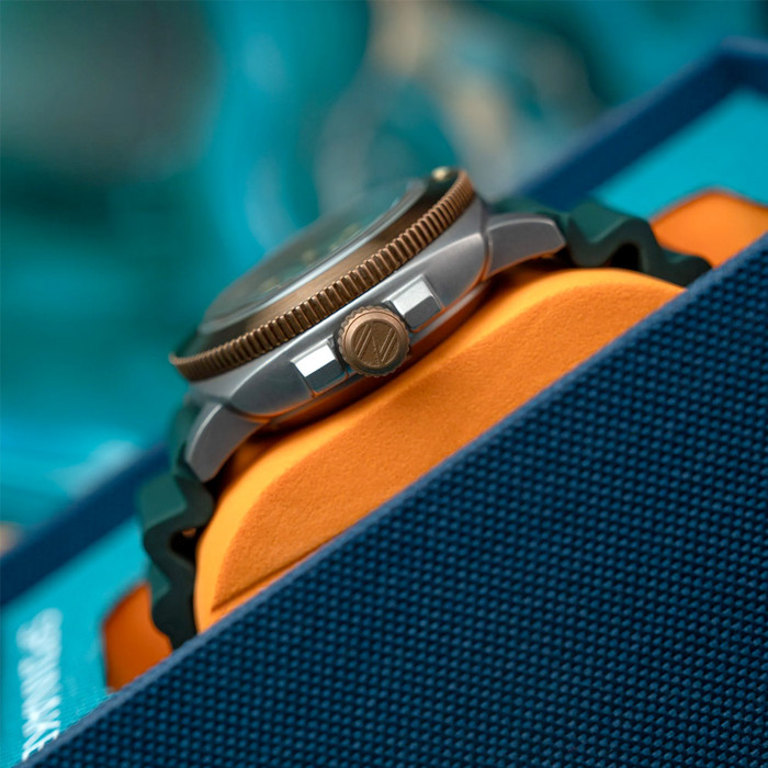 Spinnaker Hull Titanium Bronze Automatic - Lapidary Limited Edition ...
