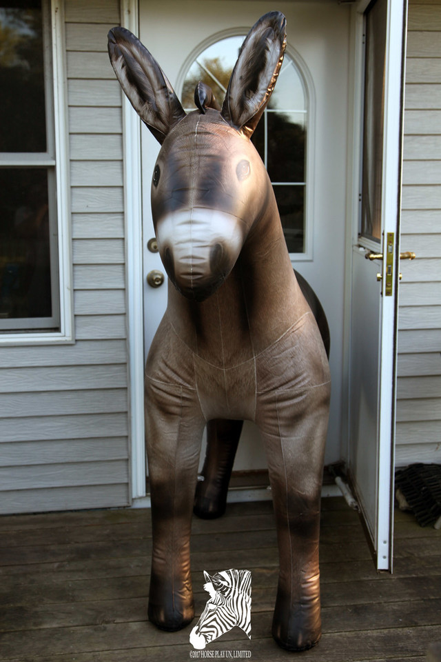 LIFELIKE DONKEY INFLATABLE ANIMAL - Horse Play