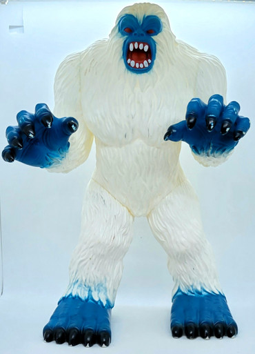 Toys R Us Exclusive Yeti 16" Figure By Animal Planet