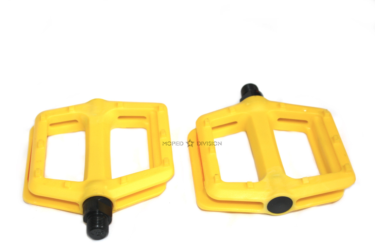 Universal Platform Pedal Pair 916th Yellow Moped Division