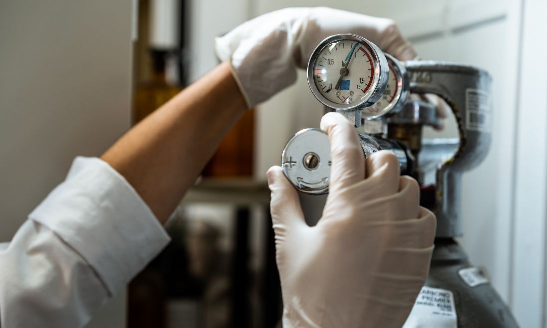 How Labs Use Gas Regulators for Research and Development - MESA ...