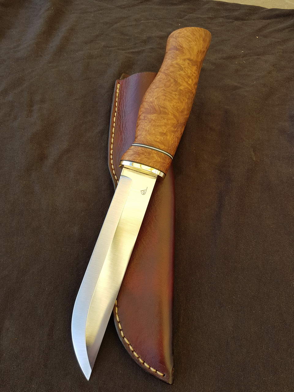 Brown Mallee Burl and Polar Long Hunter - Nordic Edge