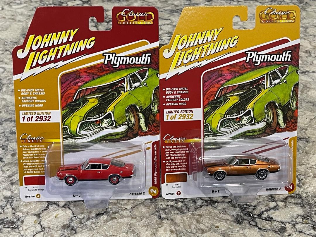 Johnny Lightning Barracuda