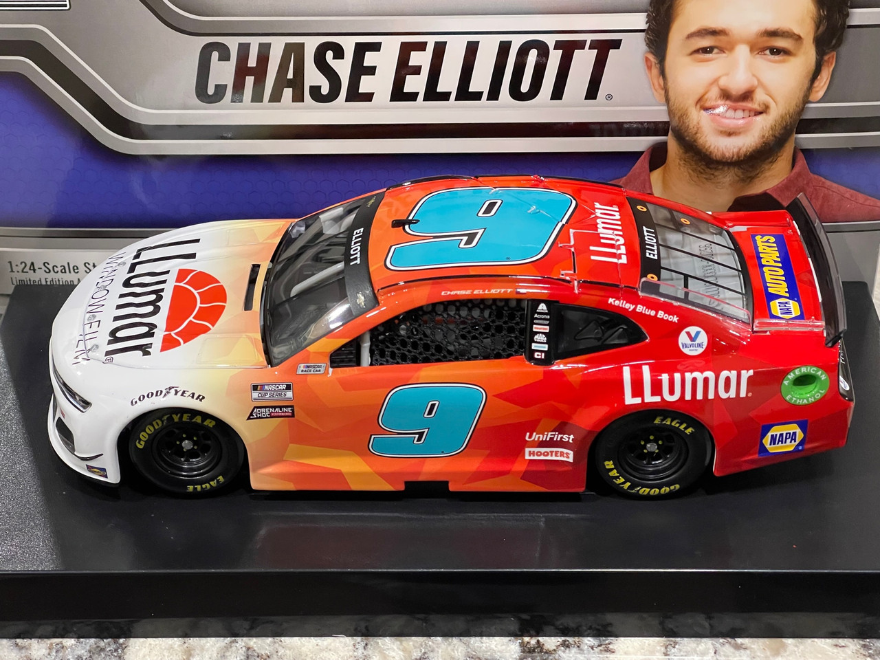 2021 Action Chase Elliott Llumar