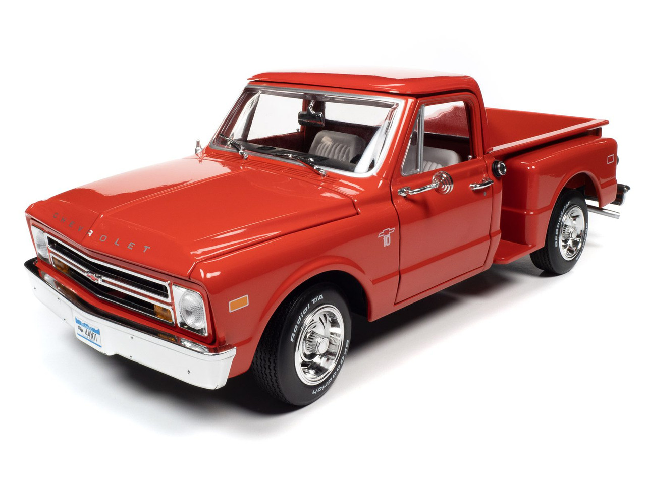 Auto World Chevy C10 Stepside Truck