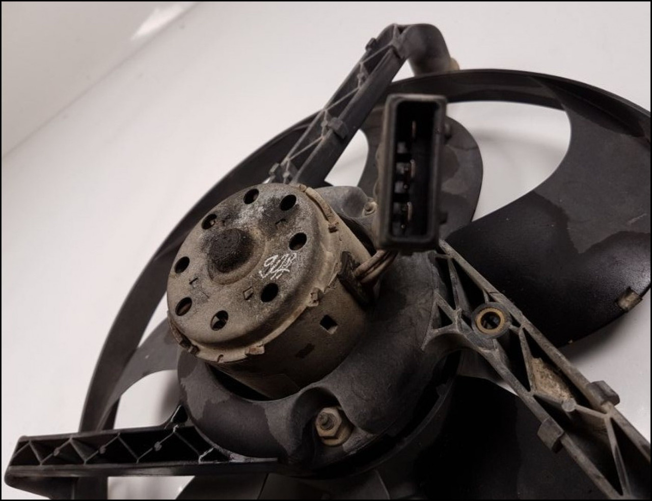 VW RADIATOR FAN POLO DERBY 345MM 250/60 WATT RECTANGULAR PLUG OEM ...