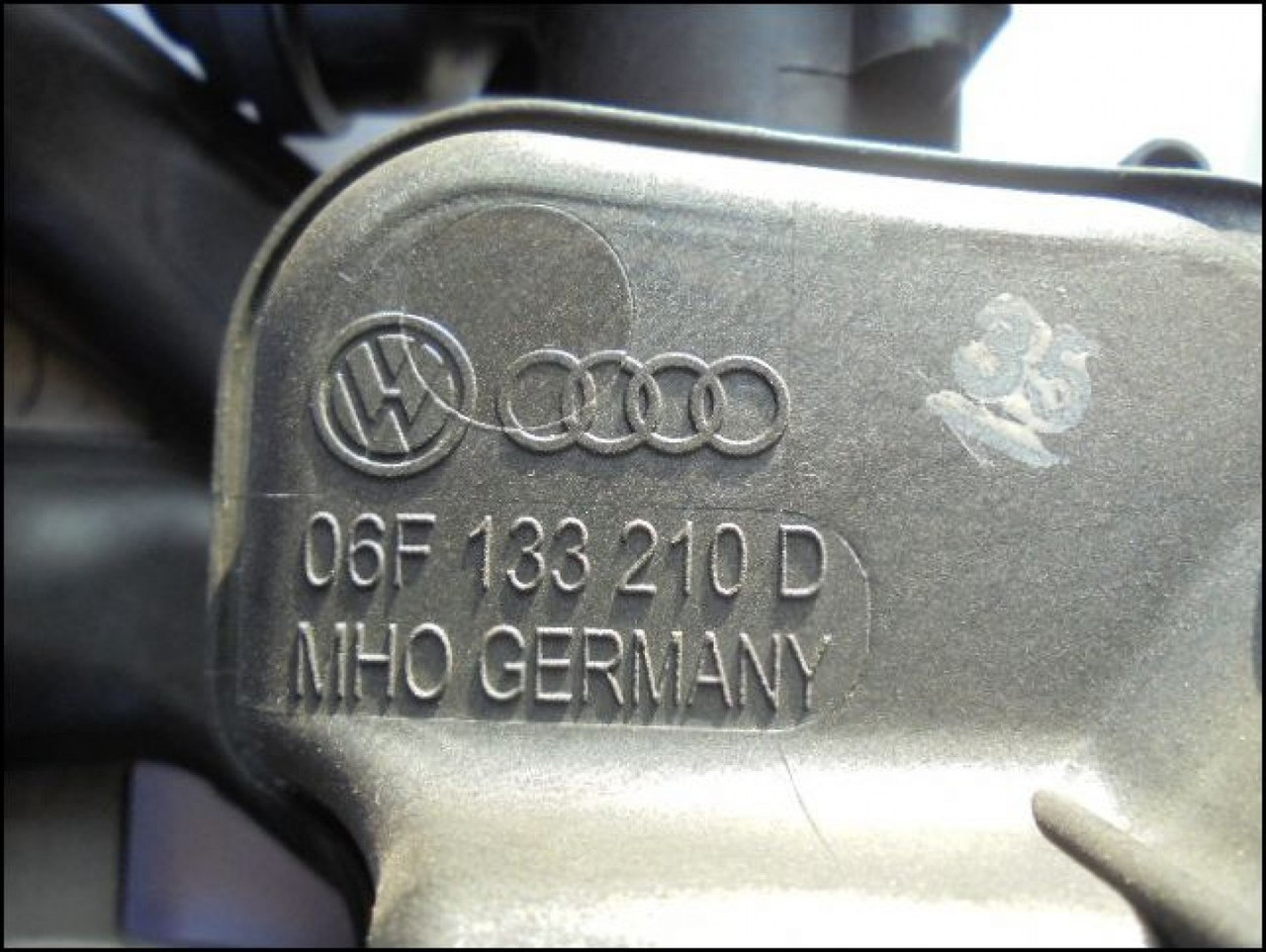 VW AUDI 2.0L FSI AXW BLX BLR INTAKE MANIFOLD 06F133213B GOLF A3 TOURAN ...